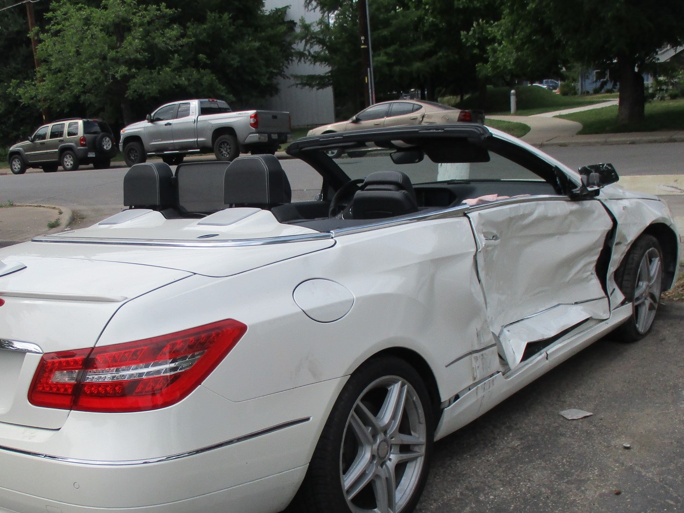 Mercedes Benz E350Total Loss – Auto Claim Specialists